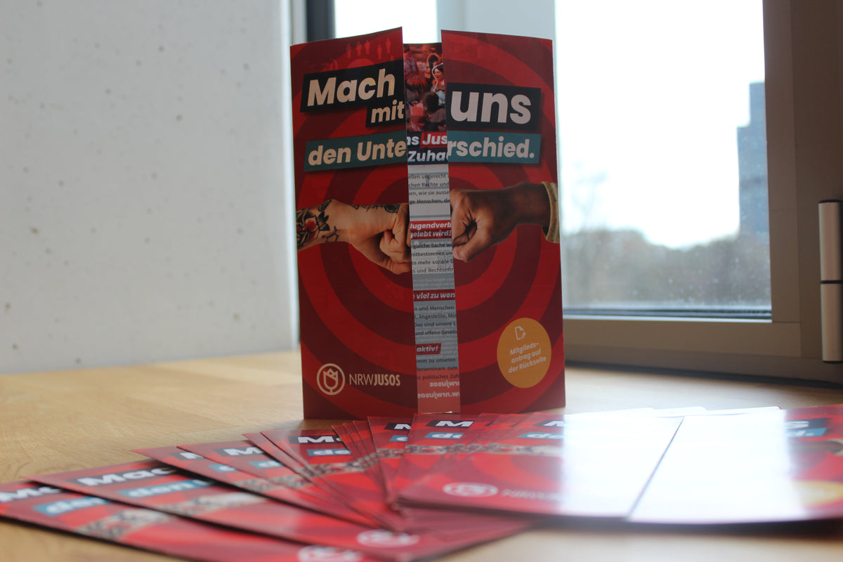 Neumitgliederflyer "Mach mit uns den Unterschied" – NRW Jusos